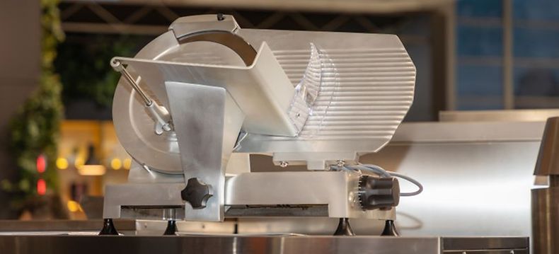 How to Use a Bizerba Slicer | Parts Town