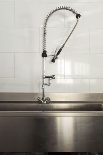 Fisher Pre-Rinse Sprayer Installation Instructions | Parts Town