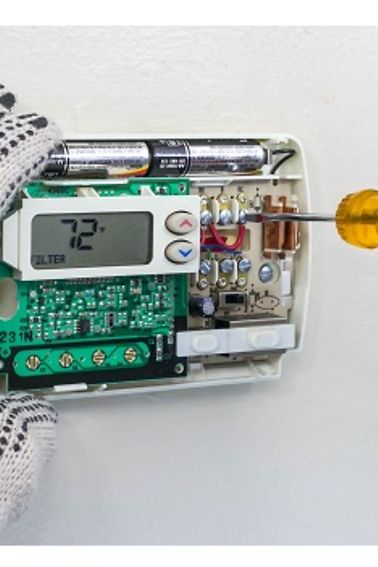 How to Change a Thermostat Battery | Parts Town